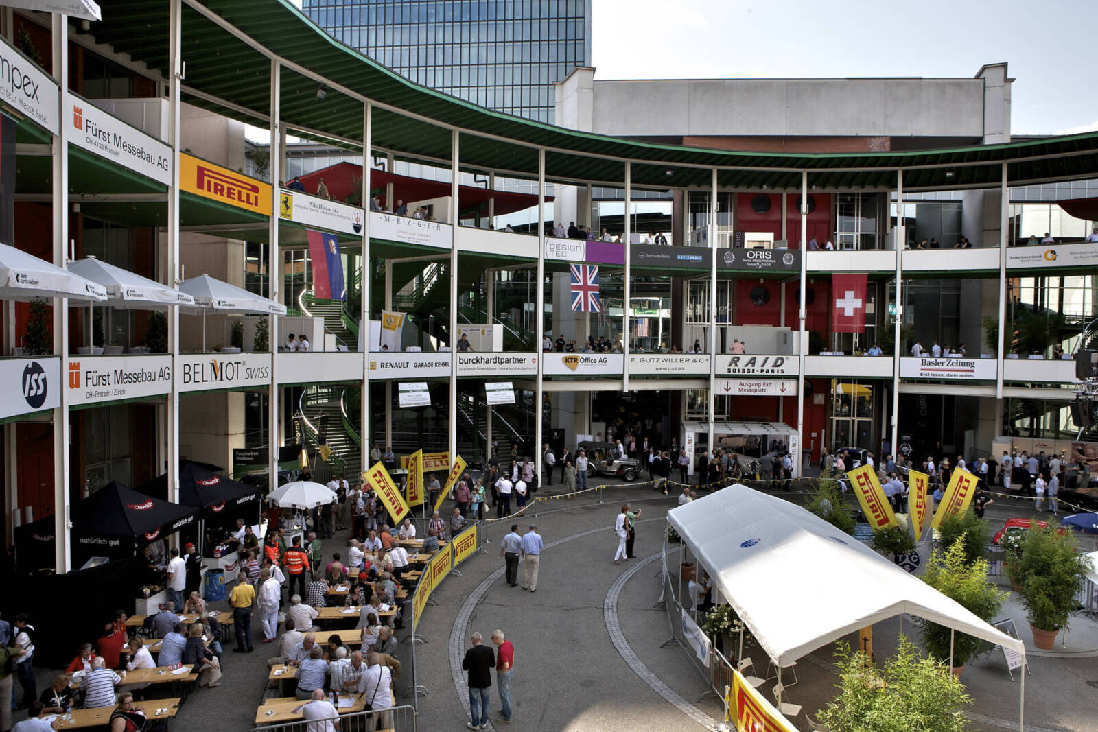 Circular courtyard - Messe Basel